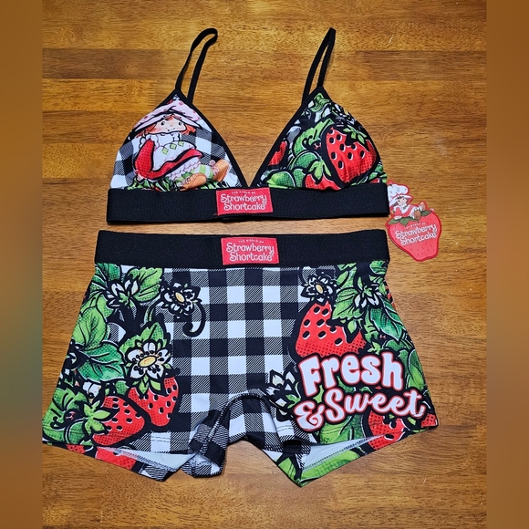 Strawberry Shortcake | Intimates & Sleepwear | Strawberry Shortcake Bra ...